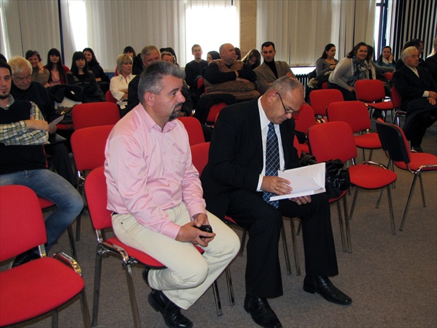 Promocija izdanja o franjevcima u Slavonskom Brodu - Hrvatski institut ...